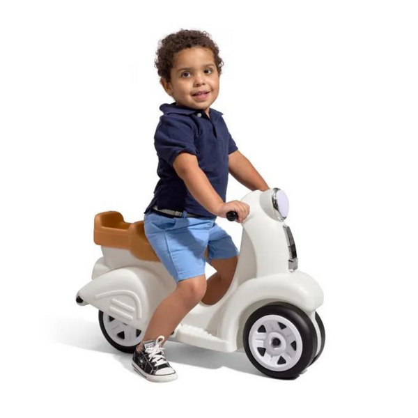 Step 2® Ride Along Scooter - White – Aliss Puerto Rico